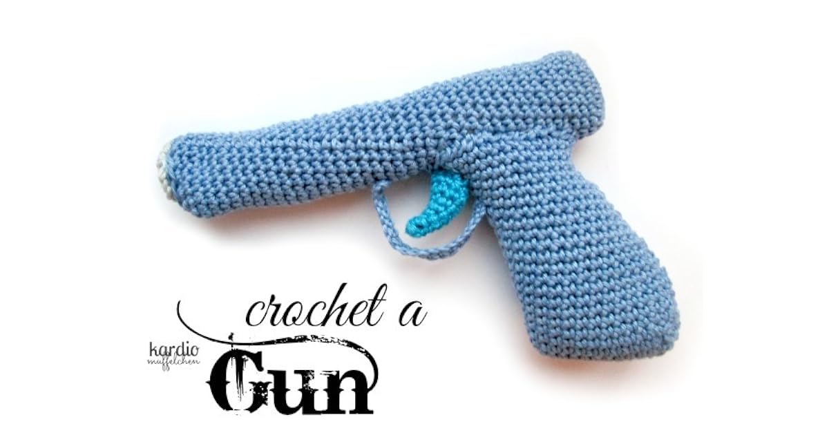 Crochet a gun - Semi-automatic Pistol by Lucia Förthmann