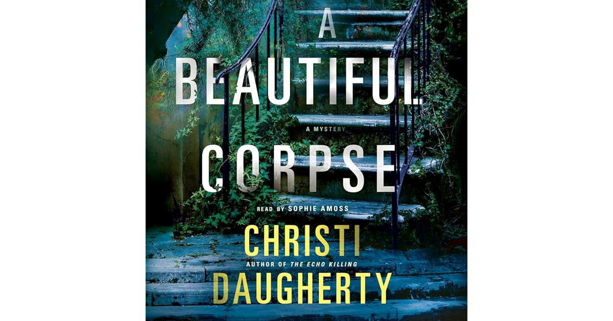 A Beautiful Corpse (Harper McClain, #2) by Christi Daugherty