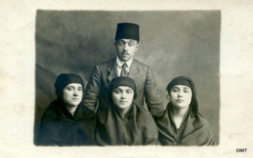 A Fez of the Heart: Travels Around Turkey in Search of a Hat by Jeremy ...