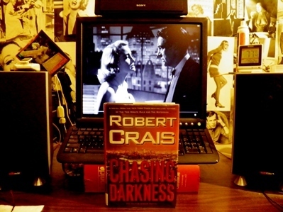 Chasing Darkness (Elvis Cole, #12) by Robert Crais
