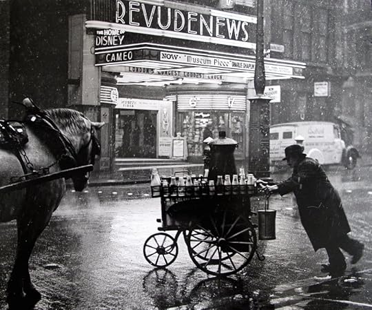 Unseen: London, Paris, New York: Photographs by Wolfgang Suschitzky ...