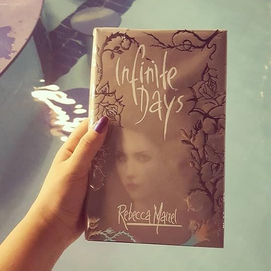 Infinite Days (Vampire Queen, #1) by Rebecca Maizel