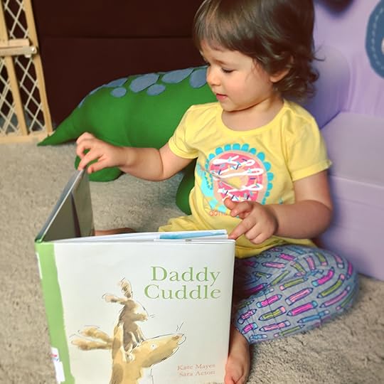 Daddy Cuddle by Kate Mayes | Goodreads