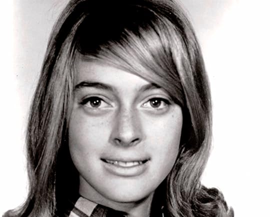 Heidi Willett's Instagram, Twitter & Facebook on IDCrawl