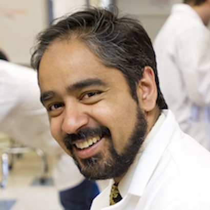 Biography of Resistance: The Epic Battle Between People and Pathogens ...