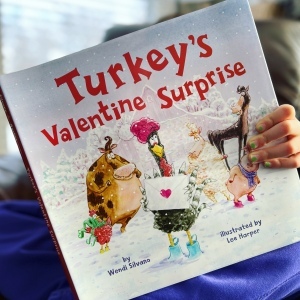 Turkey's Valentine Surprise (Turkey Trouble, #6) by Wendi Silvano ...