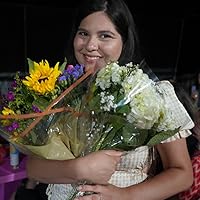 Red Hot Salsa: Bilingual Poems on Being Young and Latino in the United ...